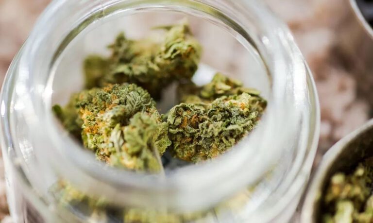 How to Store Hemp Flower